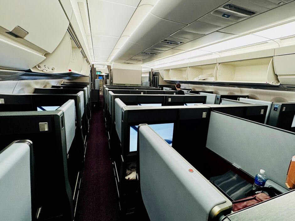 【JAL】国際線ビジネスクラスA350-1000！搭乗記！座席、機内食、アメニティなど！羽田からニューヨーク線。 HND-JFK | ママお ...